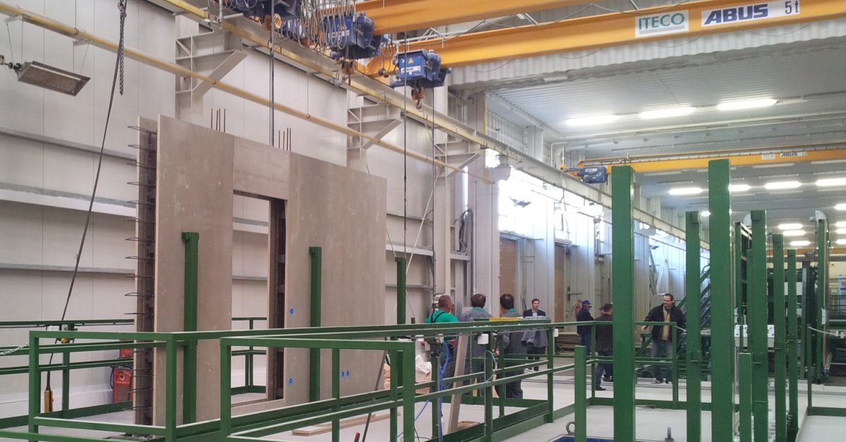 Hybrid-Beton-Holzfertigteile von VST